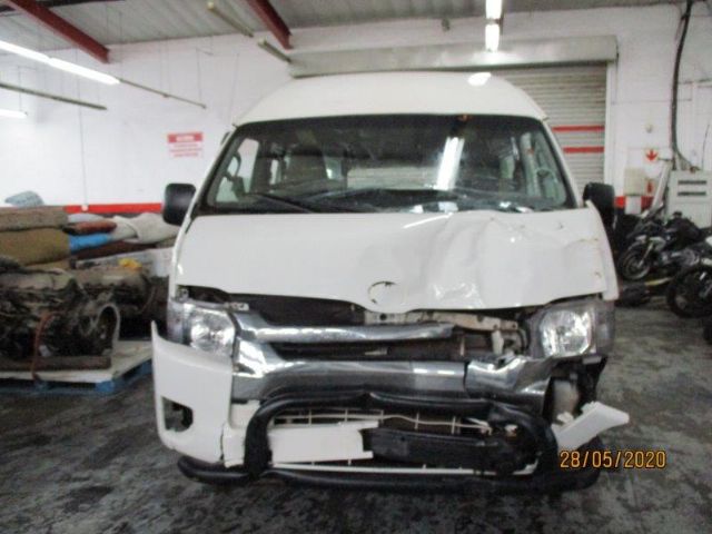 TOYOTA QUANTUM salvage damaged cars for sale page