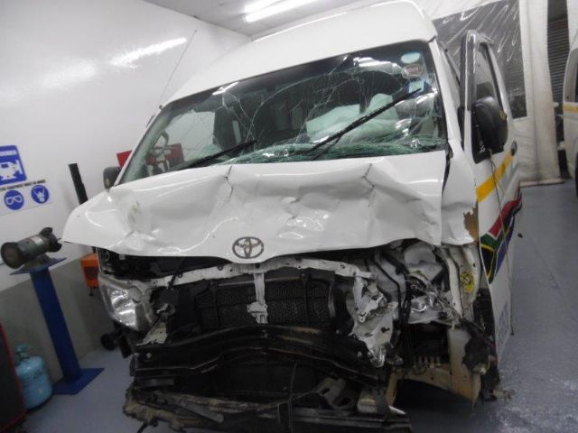 TOYOTA QUANTUM salvage damaged cars for sale page