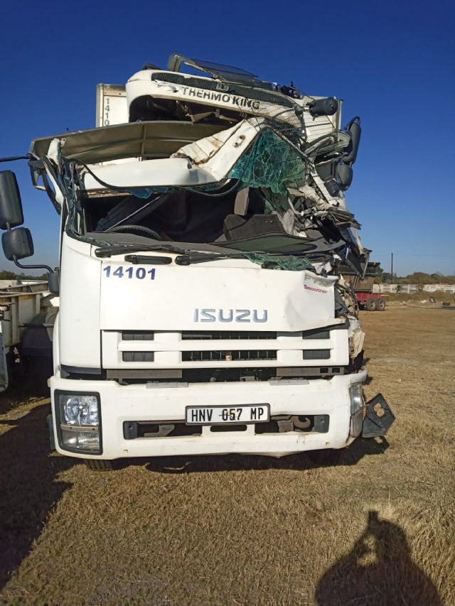 ISUZU TRUCK salvage damaged cars for sale page