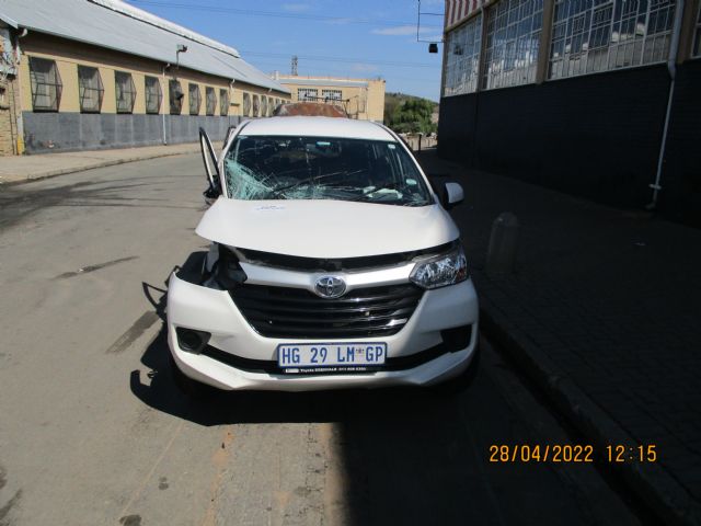 TOYOTA AVANZA 1.5 SX salvage damaged cars for sale in Gauteng page